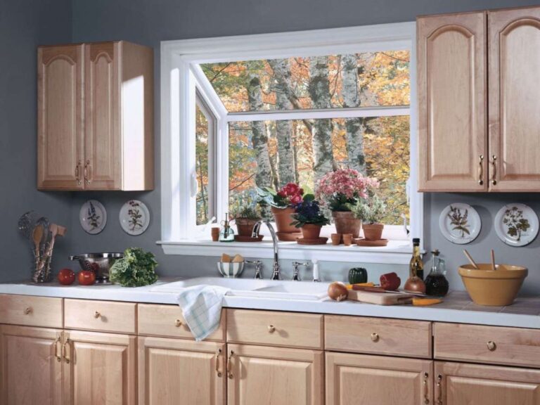4 Best Bay Window Ideas For Kitchen Spaces | Vallisco