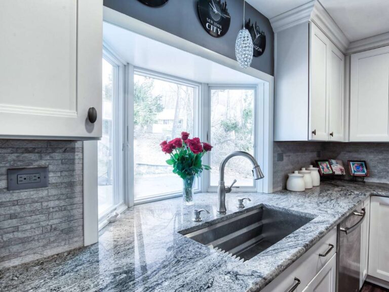 4 Best Bay Window Ideas For Kitchen Spaces | Vallisco
