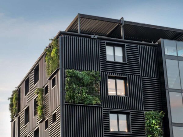 A Guide To Commercial Aluminum Windows | Vallisco