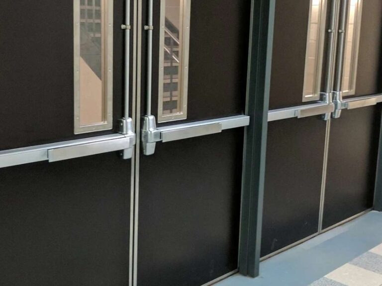 A Quick Guide To Commercial Emergency Exit Doors | Vallisco