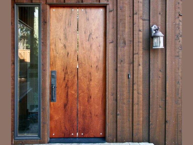 Porta pre-appesa vs porta a battente: qual è la vera differenza? | Vallisco